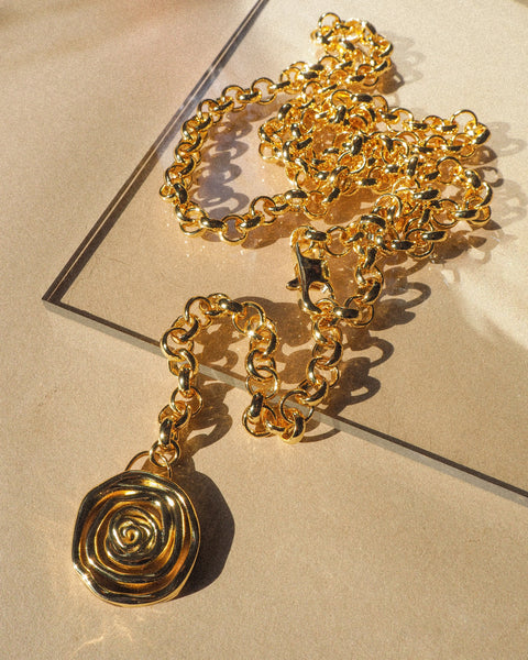 Rosette Coil Chain Belt- Gold | Luv Aj